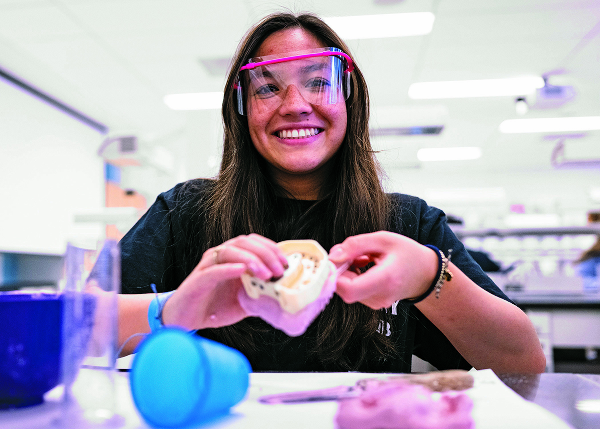 Current Issue – Contact Point